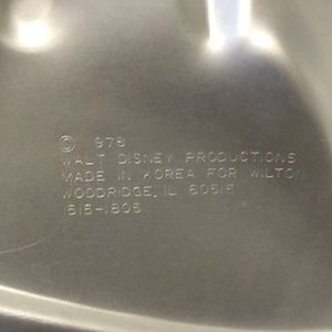 Wilton | Kitchen | Vintage Wilton Metal Mickey Mouse Cake Pan 978 Walt ...